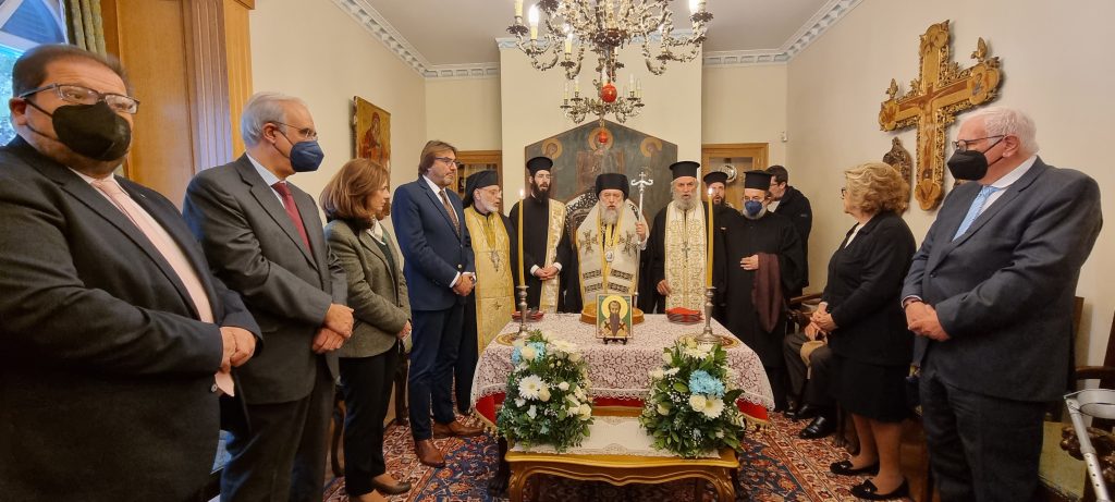 ΚΟΠΗ ΒΑΣΙΛΟΠΙΤΑΣ ΣΤΟ ΕΠΙΣΚΟΠΕΙΟ ΤΗΣ ΜΗΤΡΟΠΟΛΗΣ ΚΗΦΙΣΙΑΣ, ΑΜΑΡΟΥΣΙΟΥ ...