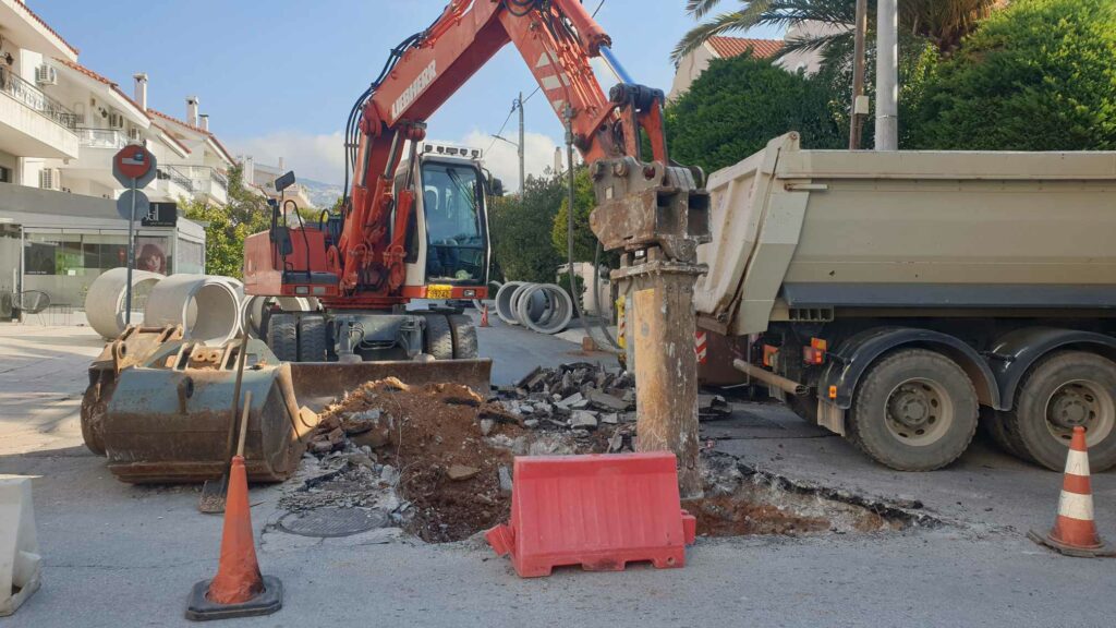 Προχωρούν τα αντιπλημμυρικά έργα-Αγωγοί ομβρίων στην οδό Ροδόπης ...